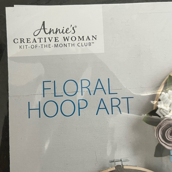 Annie’s | Other | Annies Creative Woman Floral Hoop Art Felt Flowers ...